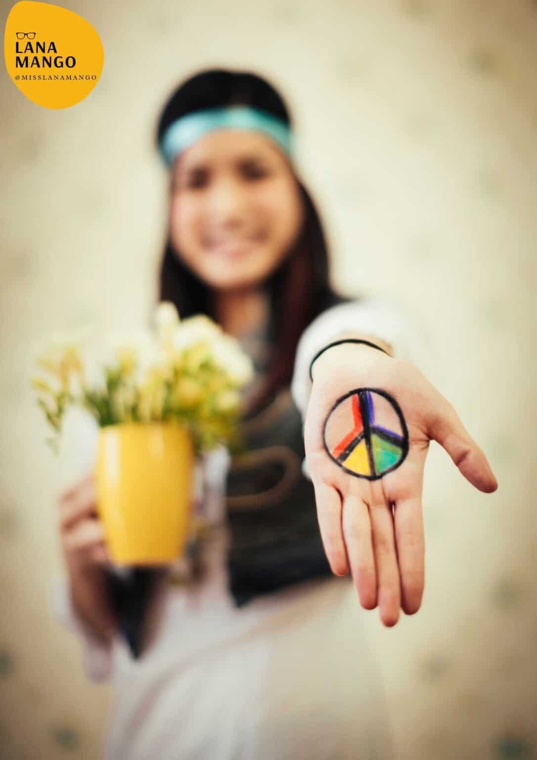 How to DIY Hippie Costume 15+ Ideas - Lana Mango